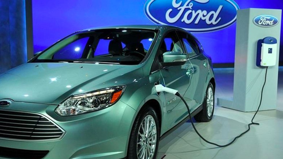 Las acciones de FORD superan los $20 dólares por primera vez en dos ...